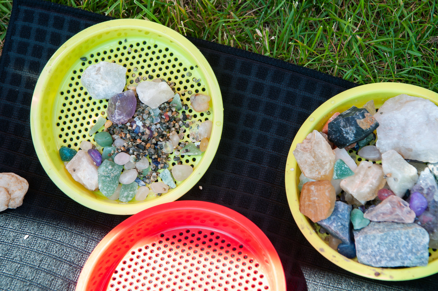 How to Identify a Rock or Gemstone – Declan's Mining Co.